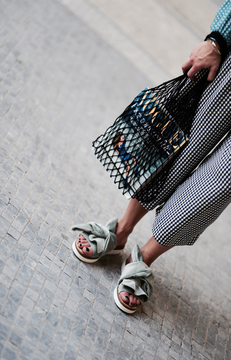 SPODNIE W KRATĘ I AKSAMITNE WIĄZANE KLAPKI - STYLIZACJA - TREND ALERT ...